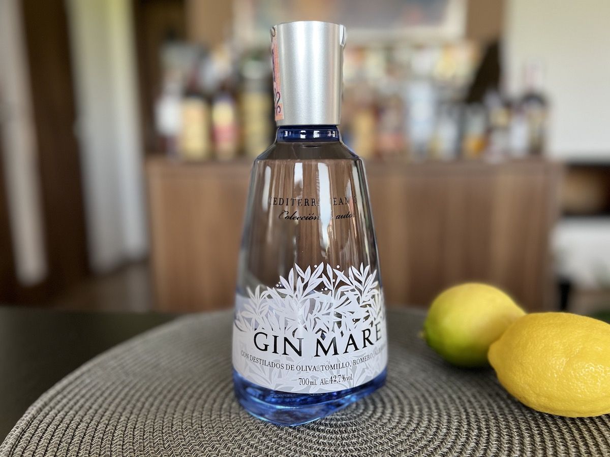 Růžový gin - vybírejte až z 15 nejlepších (+ recepty a fakta)