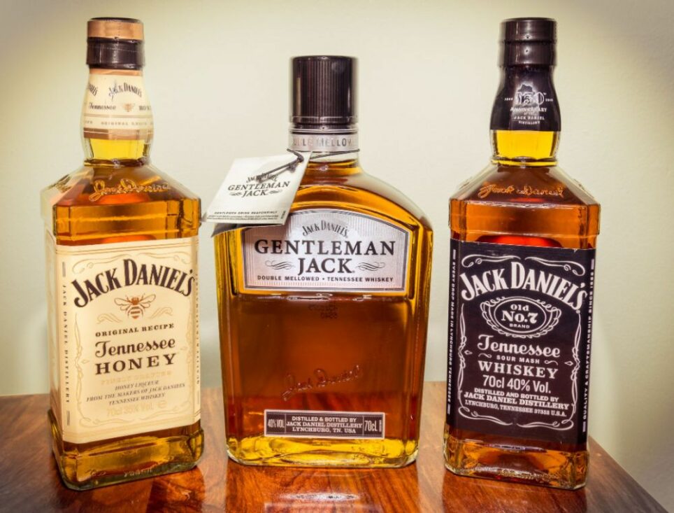 Dárková balení Jack Daniels - tohle jsou nejkrásnější - AlkoTip.cz Dárková balení Jack Daniels - tohle jsou nejkrásnější - AlkoTip.cz
